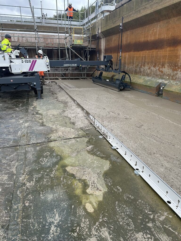 Deighton Wastewater Treatment Works - Laser screed slabs - GF FORMWORK